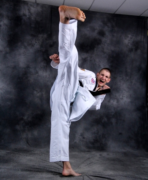 KICKPICS - home of the hottest martial arts kicking photos on the planet.