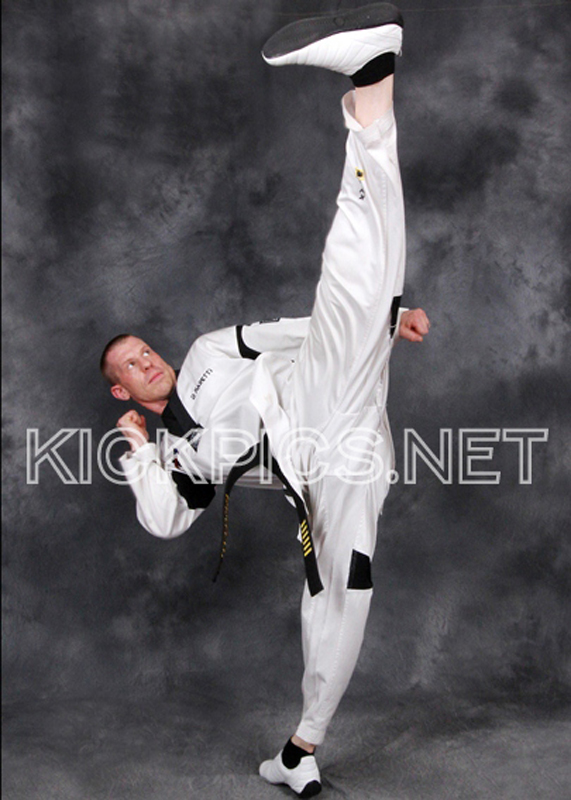 KICKPICS - home of the hottest martial arts kicking photos on the planet.